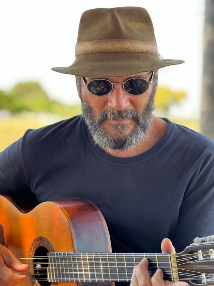 Show de Almir Sater abre Eco Pantanal Extremo 2022 hoje em Corumbá ...