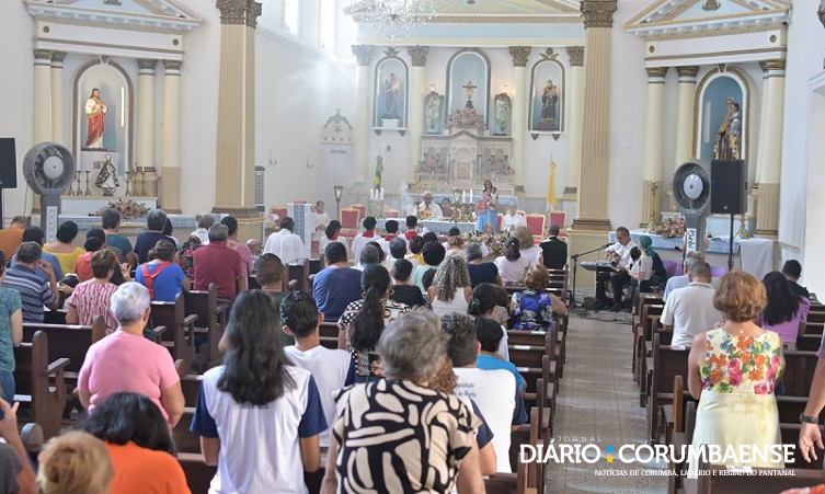 Devotos celebram Nossa Senhora da Candelária, padroeira de Corumbá ...
